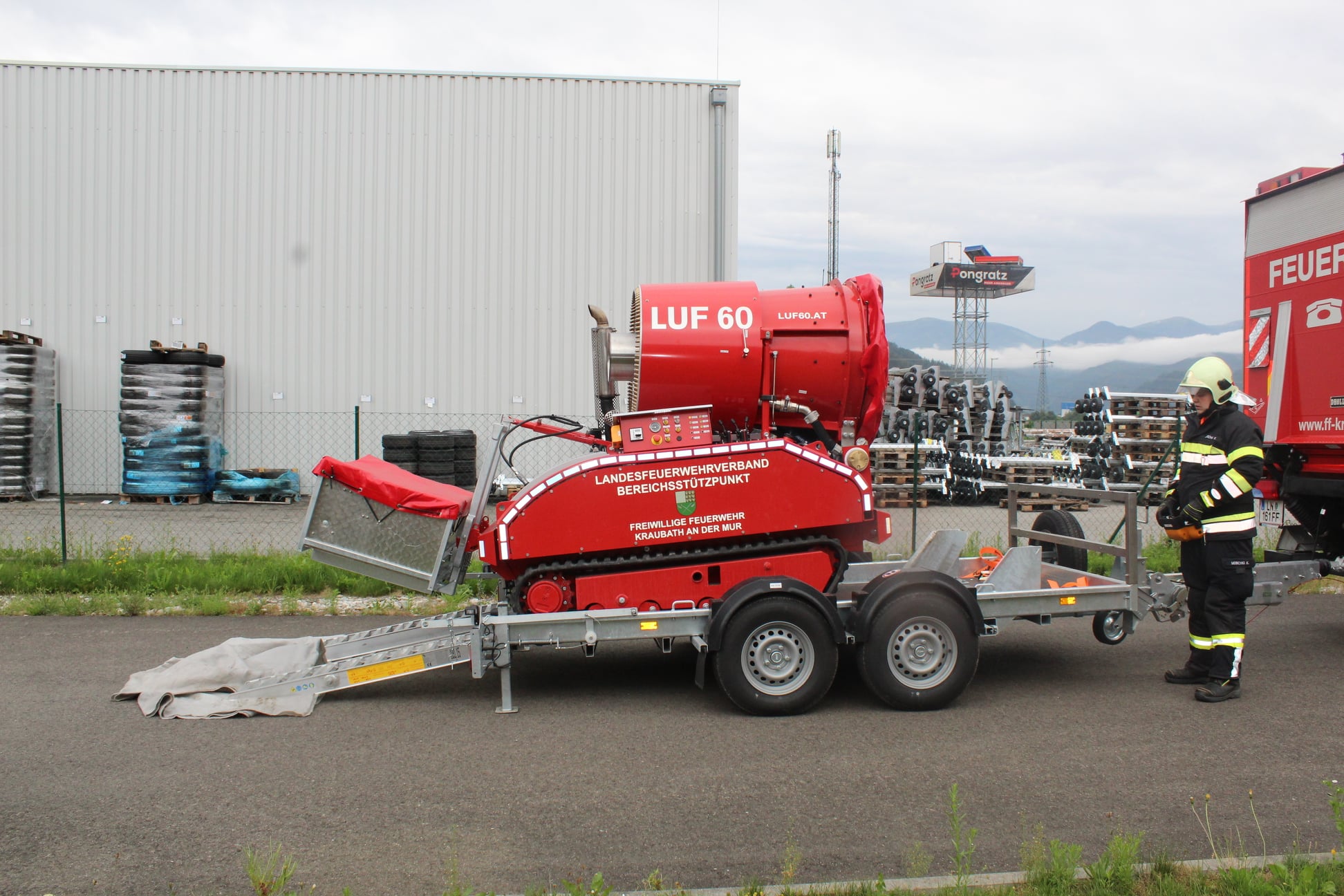 Übung mit dem Löschunterstützungsfahrzeueg LUF 60 | Freiwillige ...